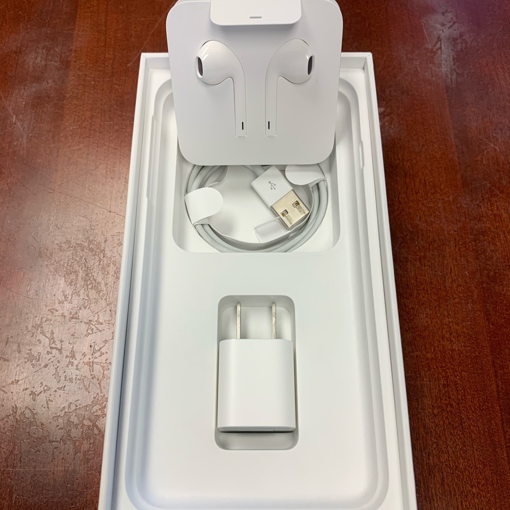 Original Apple Iphone Accessories And Box - Gem